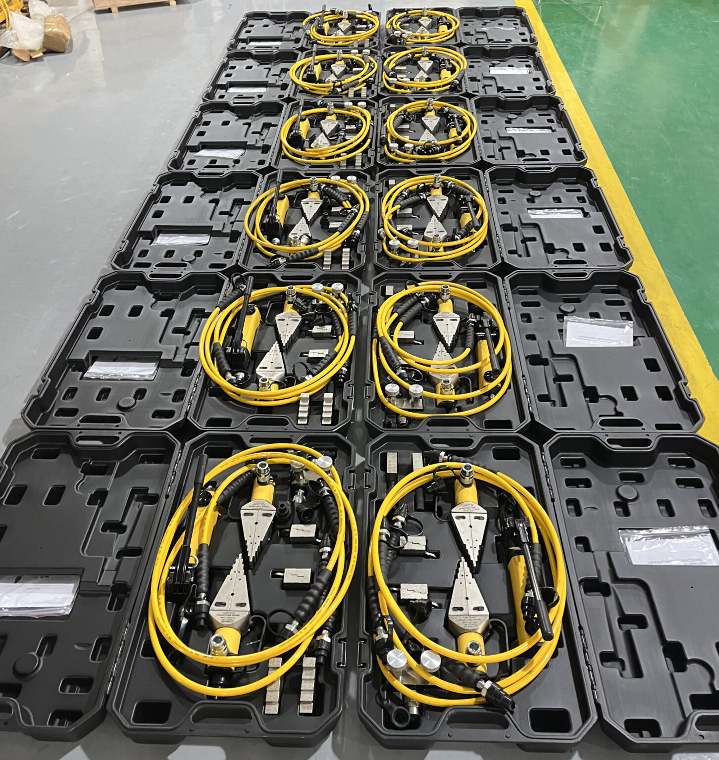 FSH14H, 28 Ton Hydraulic Flange Spreader Tool Kit | Pullertop